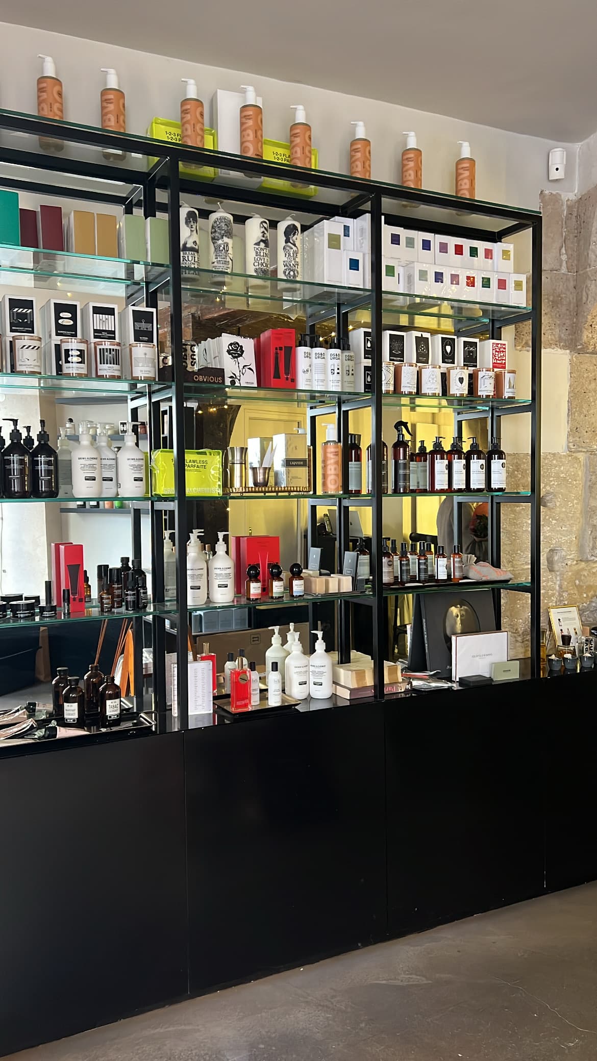 Camilla Pihl - A perfume bar in Paris